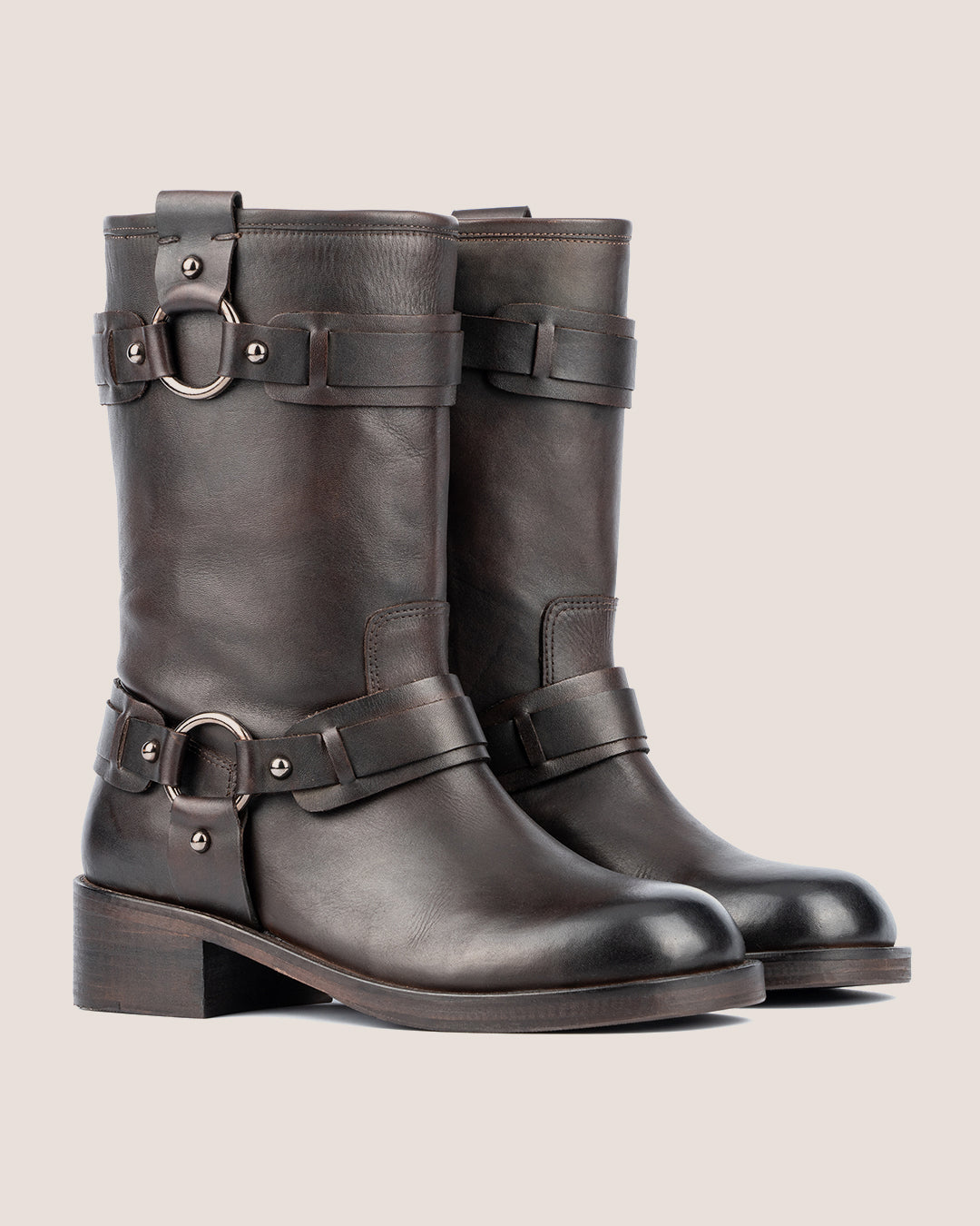 Facebook Pinterest Twitter